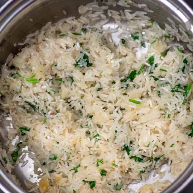 Easy Cilantro Lime Rice with Cardamom Seeds - That Susan Williams